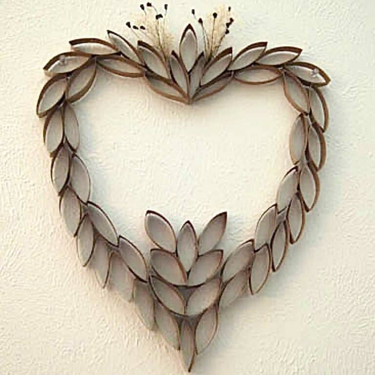 Make Your Own Heart Wall Decoration From Toilet Paper Tubes - Happy ...